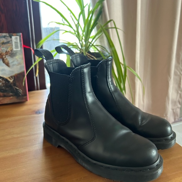Dr. Martens | Shoes | Doc Marten Chelsea Boot | Poshmark